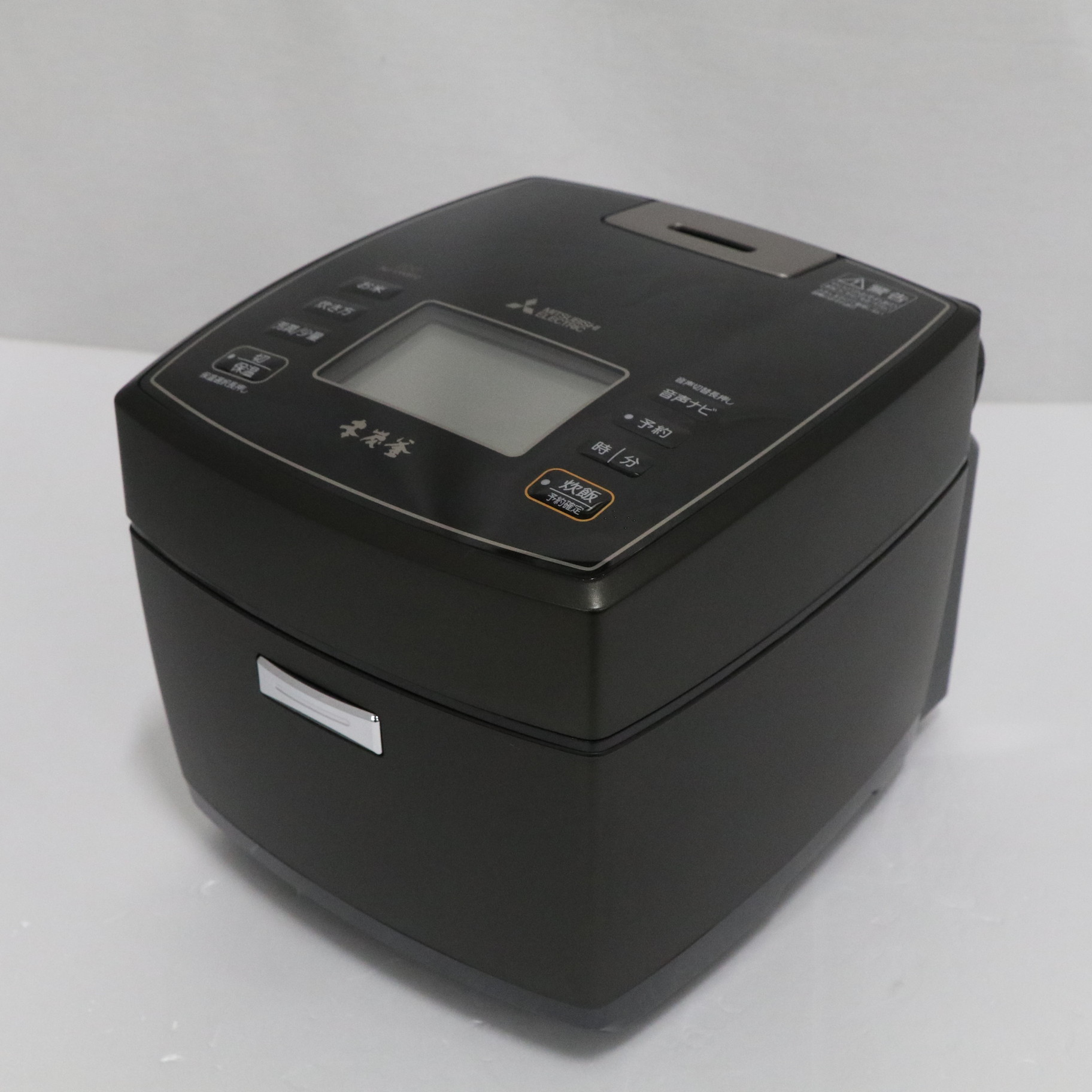 【中古】〔展示品〕炊飯器 本炭釜 黒真珠（くろしんじゅ） NJ-VWB10-B [IH ／5.5合] [2133033408609] - リコレ！|ビックカメラグループ ソフマップの中古通販サイト