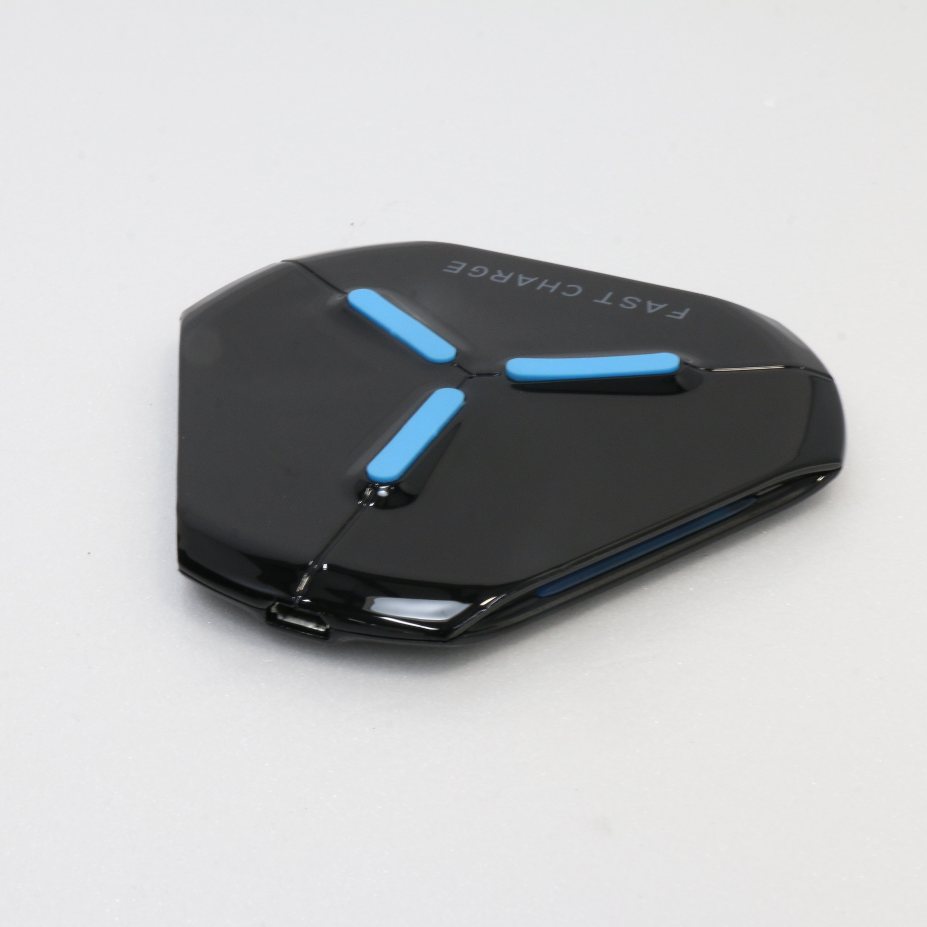 【中古】発掘市 CONSON Qi対応 Wireless Charging Triangle [2133033460386] - リコレ ...
