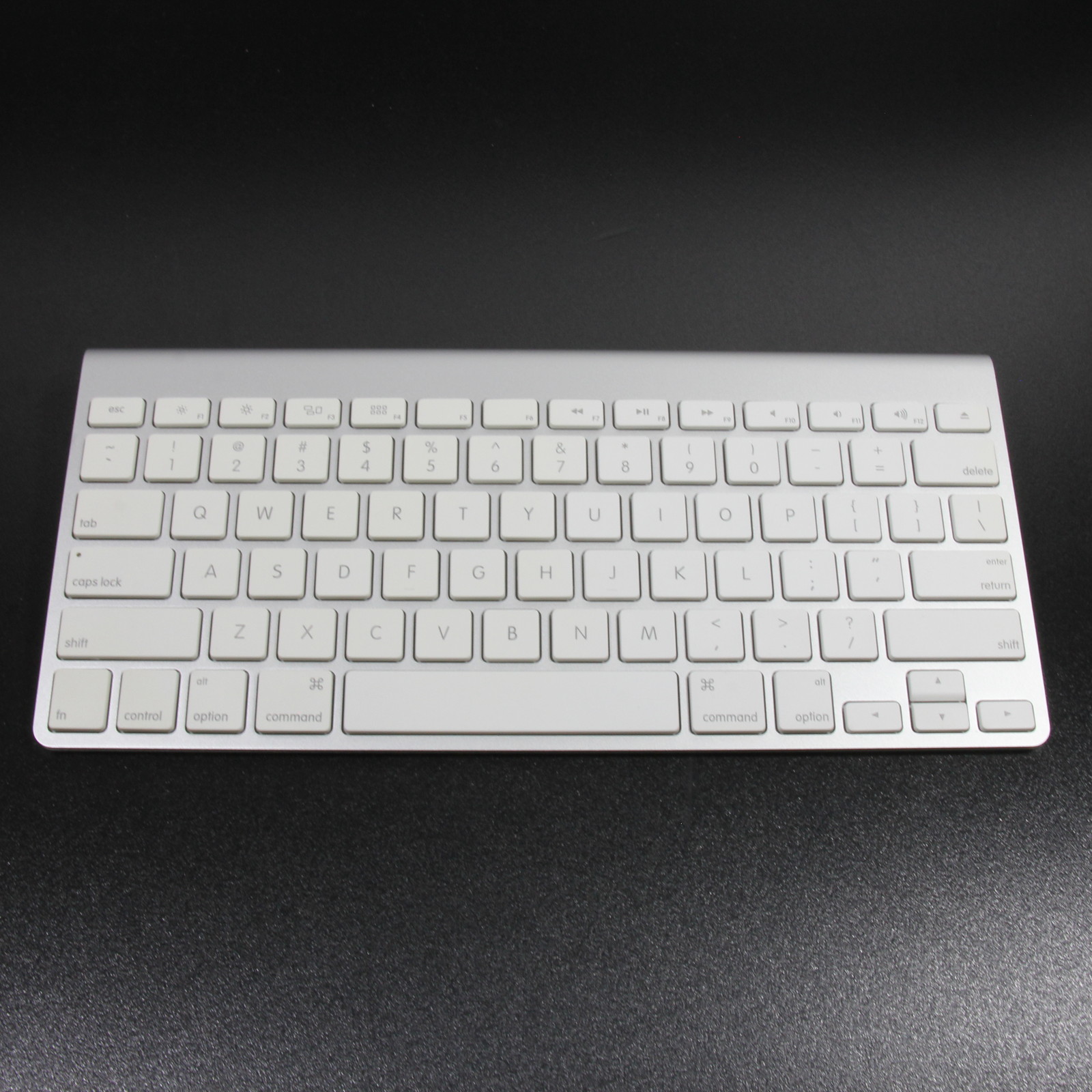 Wireless フリマアプリ MC184 ilver