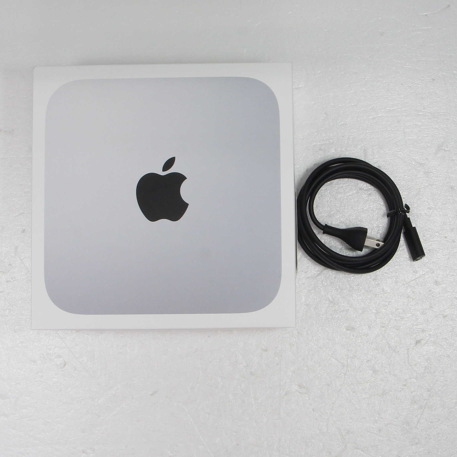【中古】Mac mini Late 2020 MGNR3J／A Apple M1 8コアCPU_8コアGPU 8GB SSD256GB 〔12.6 Monterey ...