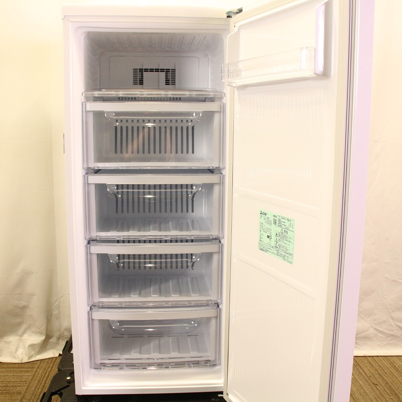 【中古】〔展示品〕 冷凍庫 ホワイト MF-U12H-W [幅48cm ／121L ／1ドア ／右開きタイプ ／2022年] [2133050288239] - リコレ！|ビックカメラグループ ...