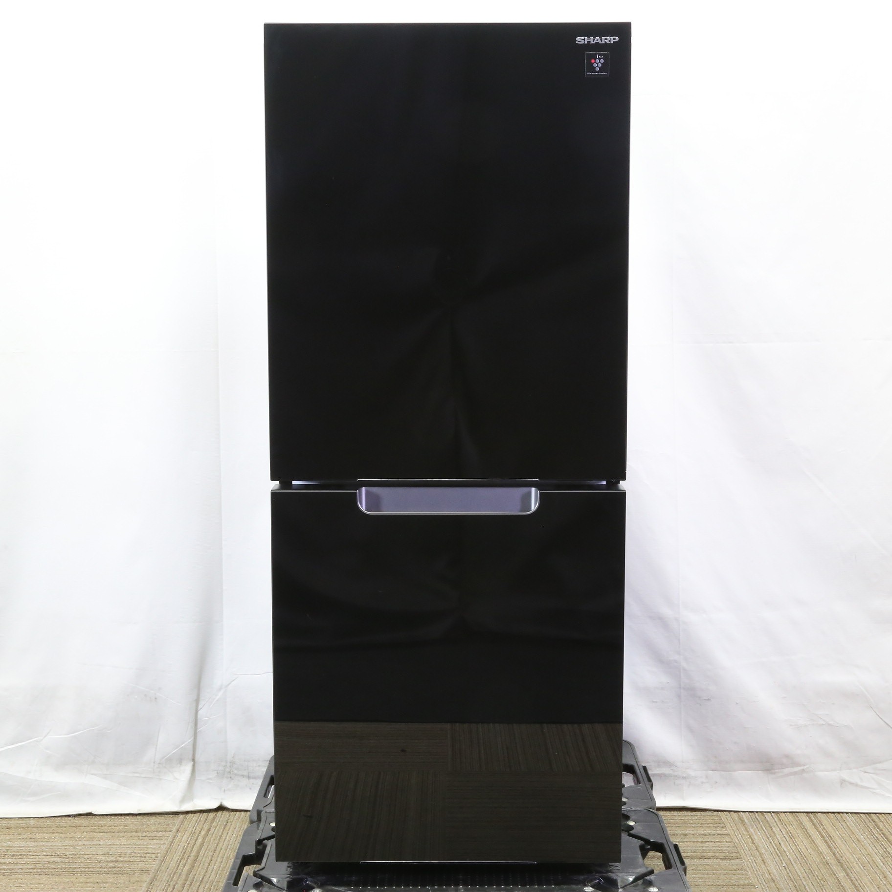 【中古】〔展示品〕 冷蔵庫 ピュアブラック SJ-GD15J-B [幅49.5cm ／152L ／2ドア ／右開き／左開き付け替えタイプ ／2022年] [2133052532316] - リ ...