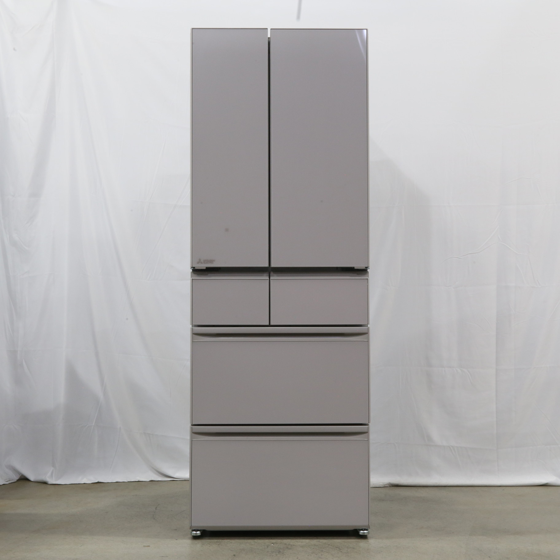 【中古】〔展示品〕 冷蔵庫 WZシリーズ グランドクレイベージュ MR-WZ55K-C [幅65.0(cm) ／547L ／6ドア ／観音開きタイプ ／2024年 ...