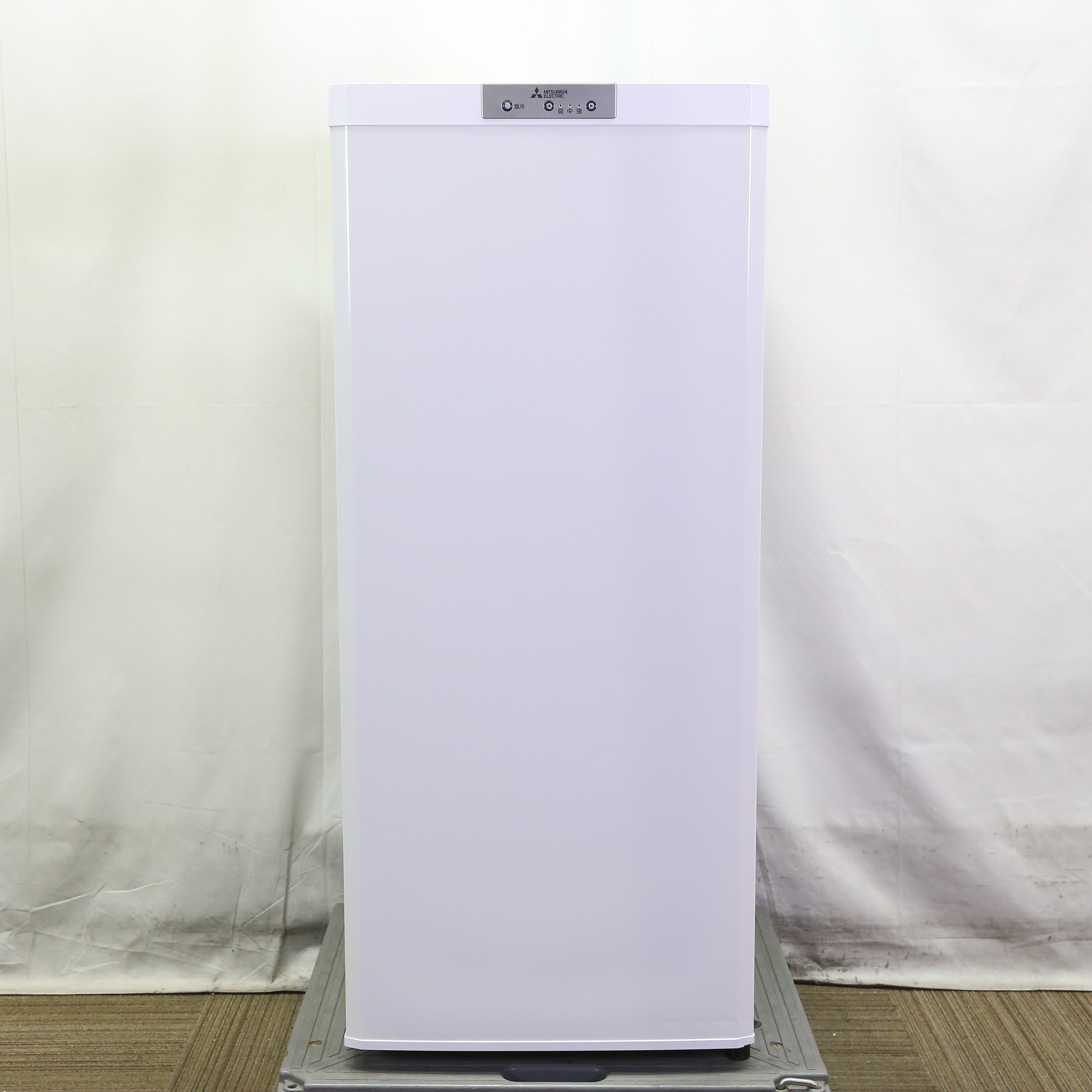 【中古】〔展示品〕 冷凍庫 ホワイト MF-U12H-W [幅48cm ／121L ／1ドア ／右開きタイプ ／2022年] [2133060685356] - リコレ！|ビックカメラグループ ...