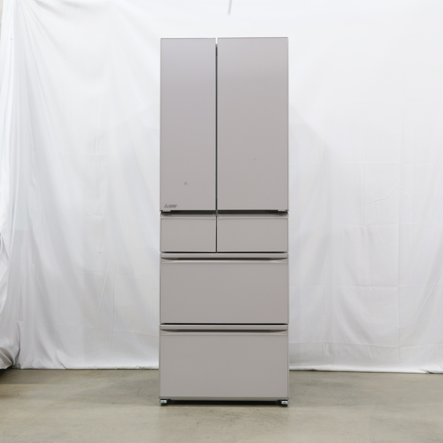 【中古】〔展示品〕 冷蔵庫 WZシリーズ グランドクレイベージュ MR-WZ50K-C [幅65cm ／495L ／6ドア ／観音開きタイプ ／2024年] [2133062238864 ...