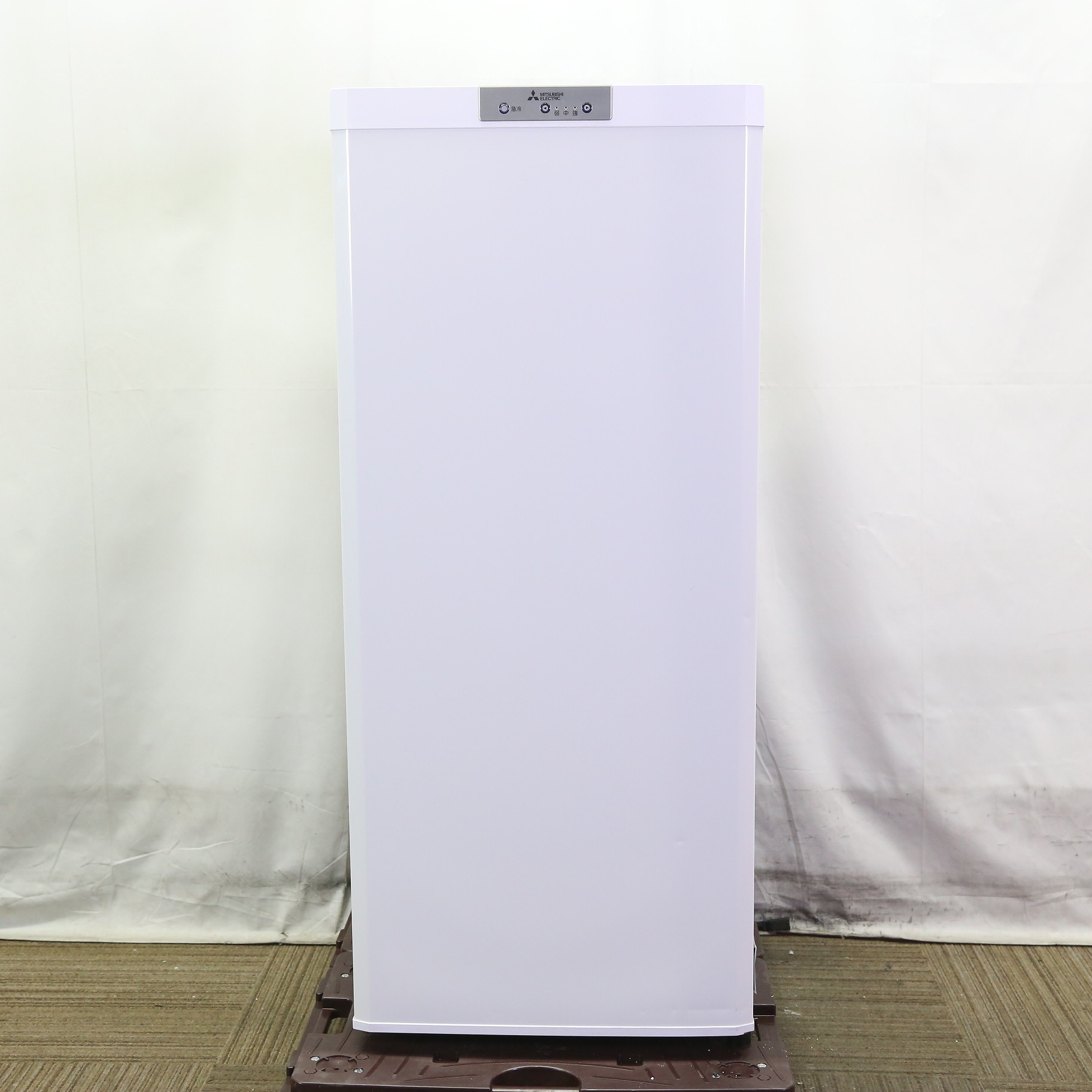 【中古】〔展示品〕 冷凍庫 ホワイト MF-U12H-W [幅48cm ／121L ／1ドア ／右開きタイプ ／2022年] [2133062465123] - リコレ！|ビックカメラグループ ...