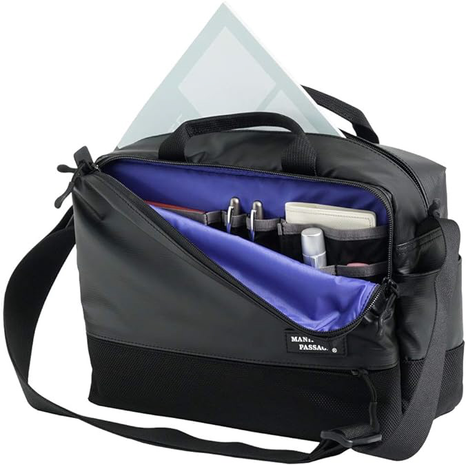 B5ショルダーバッグ Plus2.1 MANHATTAN PASSAGE（マンハッタン